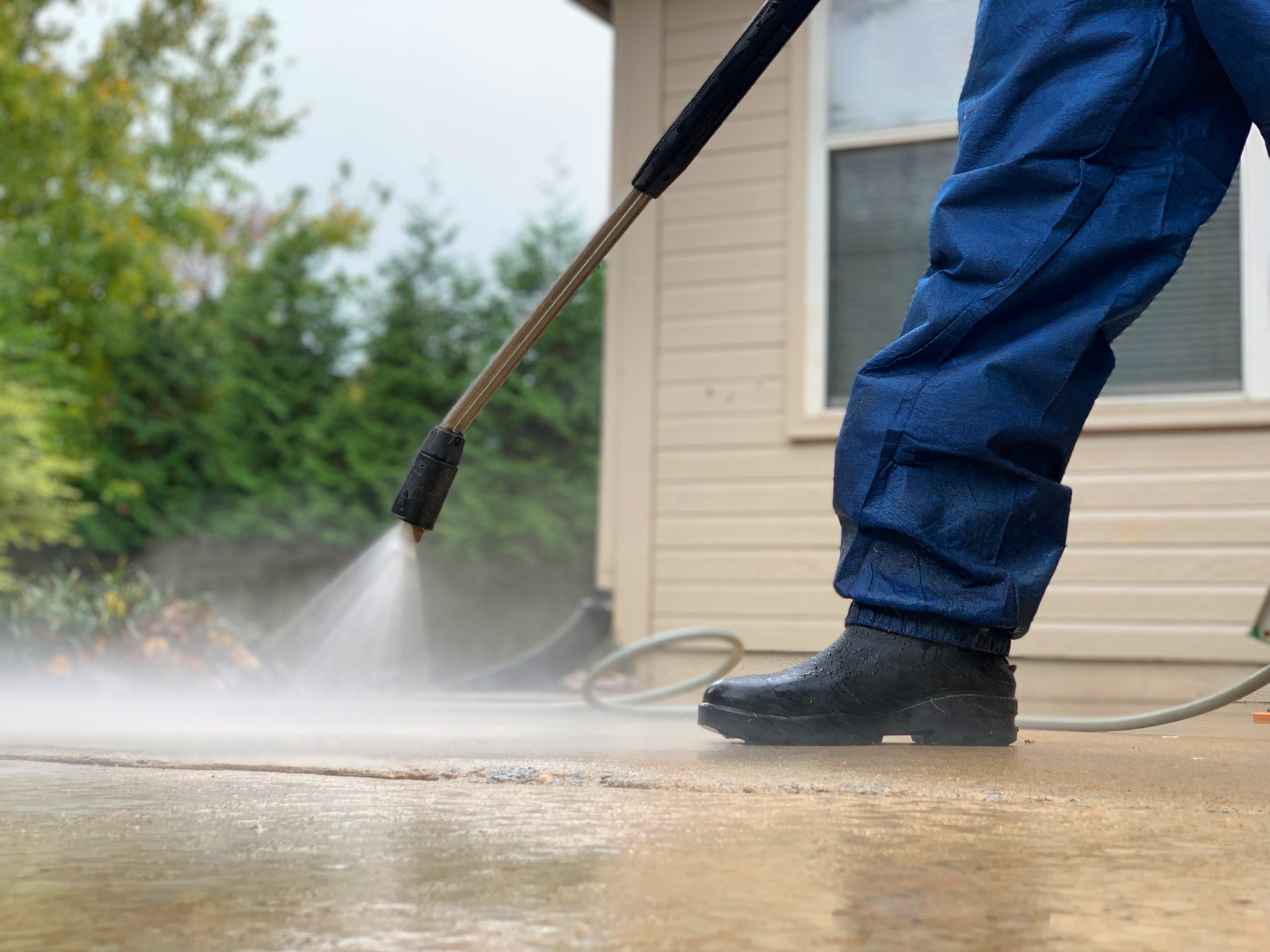 Exterior Cleaning: When to Pressure Wash and When to Soft Wash – So ...